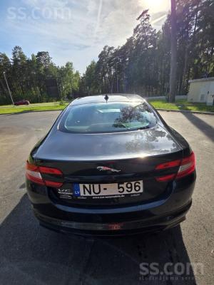 Black Jaguar XF 2014 in Riga, with an engine capacity of 2.20 L and mileage of 218 thousand km for 7000 €, photo 8 on AUTOMOTO.COM.LV