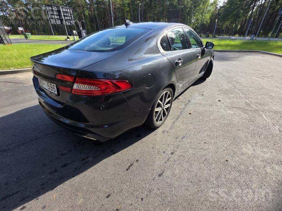 Black Jaguar XF 2014 in Riga, with an engine capacity of 2.20 L and mileage of 218 thousand km for 7000 €, photo 9 on AUTOMOTO.COM.LV