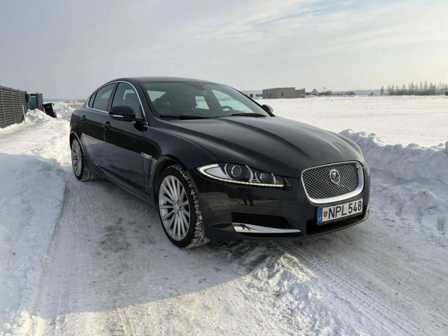 Melns Jaguar XF 2015 Kretinga, ar dzinēja tilpumu 2.99 L un nobraukumu 219 tūkst. km par 8300 €, foto 5 vietnē AUTOMOTO.COM.LV