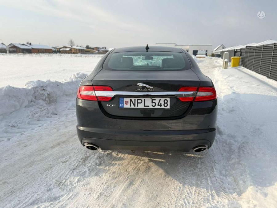 Melns Jaguar XF 2015 Kretinga, ar dzinēja tilpumu 2.99 L un nobraukumu 219 tūkst. km par 8300 €, foto 7 vietnē AUTOMOTO.COM.LV