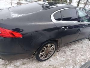 Black Jaguar XF 2015 in Taurage, with an engine capacity of 2.18 L and mileage of 180 thousand km for 3150 €, photo 6 on AUTOMOTO.COM.LV