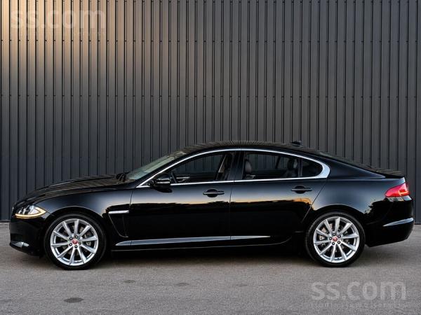 Black Jaguar XF 2015 in Jurmala, with an engine capacity of 2.20 L and mileage of 185 thousand km for 8500 €, photo 3 on AUTOMOTO.COM.LV