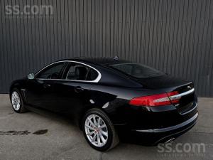 Black Jaguar XF 2015 in Jurmala, with an engine capacity of 2.20 L and mileage of 185 thousand km for 8500 €, photo 5 on AUTOMOTO.COM.LV