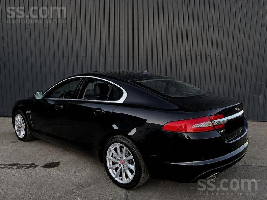 Black Jaguar XF 2015 in Jurmala, with an engine capacity of 2.20 L and mileage of 185 thousand km for 8500 €, photo 5 on AUTOMOTO.COM.LV