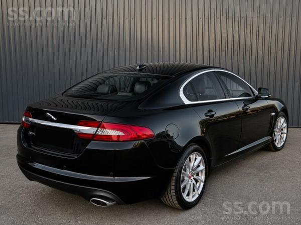 Black Jaguar XF 2015 in Jurmala, with an engine capacity of 2.20 L and mileage of 185 thousand km for 8500 €, photo 5 on AUTOMOTO.COM.LV