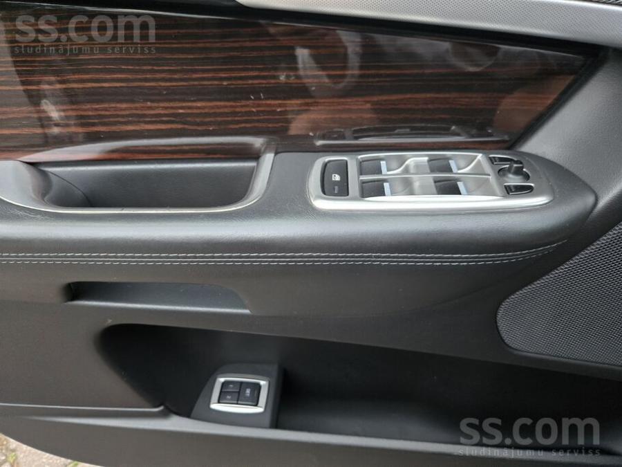 Black Jaguar XF 2015 in Jurmala, with an engine capacity of 2.20 L and mileage of 185 thousand km for 8500 €, photo 14 on AUTOMOTO.COM.LV
