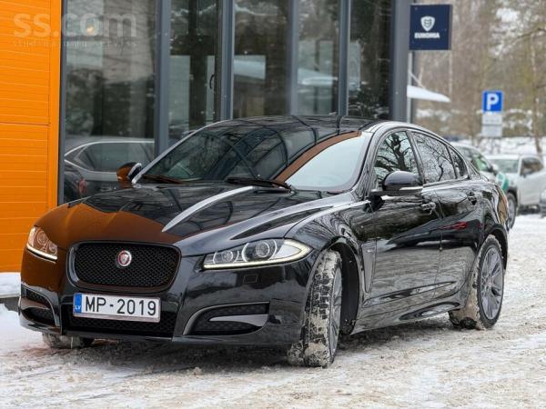 Black Jaguar XF 2015 in Riga, with an engine capacity of 2.20 L and mileage of 200 thousand km for 8150 €, photo 1 on AUTOMOTO.COM.LV