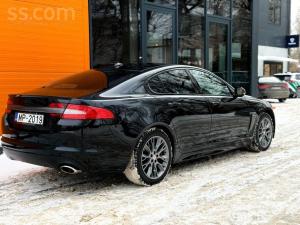 Черный Ягуар ХФ 2015 в Рига, объемом двигателя 2.20 л и пробегом 200 тыс. км за 8150 €, фото 4 на AUTOMOTO.COM.LV