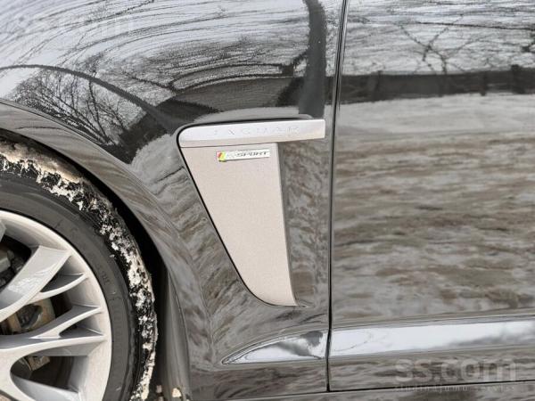 Black Jaguar XF 2015 in Riga, with an engine capacity of 2.20 L and mileage of 200 thousand km for 8150 €, photo 8 on AUTOMOTO.COM.LV