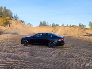 Melns Jaguar XF 2015 Viļņa, ar dzinēja tilpumu 2.18 L un nobraukumu 232 tūkst. km par 7450 €, foto 8 vietnē AUTOMOTO.COM.LV