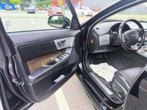 Melns Jaguar XF 2015 Viļņa, ar dzinēja tilpumu 2.18 L un nobraukumu 232 tūkst. km par 7450 €, foto 14 vietnē AUTOMOTO.COM.LV
