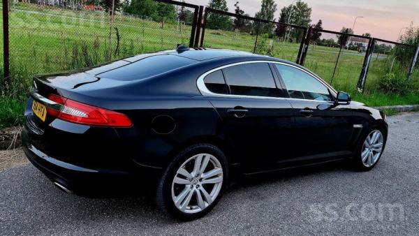 Melns Jaguar XF 2015 Jelgava, ar dzinēja tilpumu 2.20 L un nobraukumu 160 tūkst. km par 3800 €, foto 3 vietnē AUTOMOTO.COM.LV