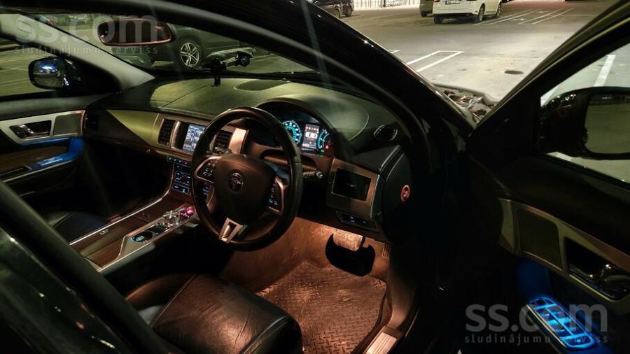 Черный Ягуар ХФ 2015 в Елгава, объемом двигателя 2.20 л и пробегом 160 тыс. км за 3800 €, фото 7 на AUTOMOTO.COM.LV
