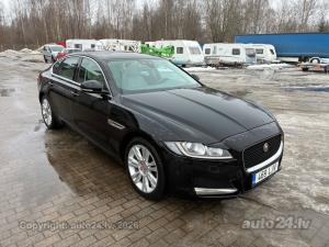 Black Jaguar XF 2016 in Parnu, with an engine capacity of 2.00 L and mileage of 175 thousand km for 12900 €, photo 2 on AUTOMOTO.COM.LV