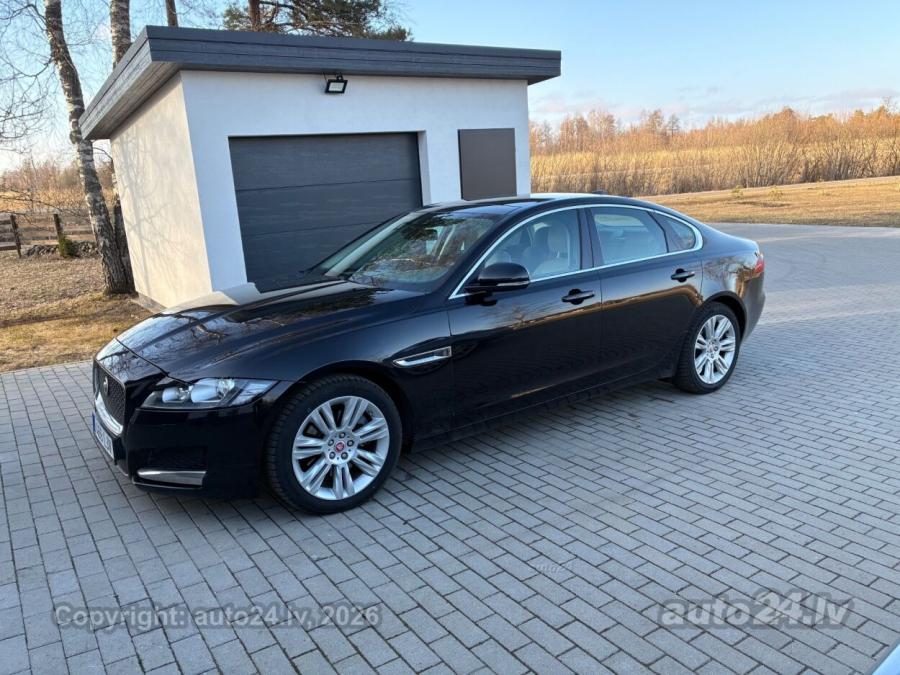 Melns Jaguar XF 2016 Pērnava, ar dzinēja tilpumu 2.00 L un nobraukumu 175 tūkst. km par 11900 €, foto 1 vietnē AUTOMOTO.COM.LV