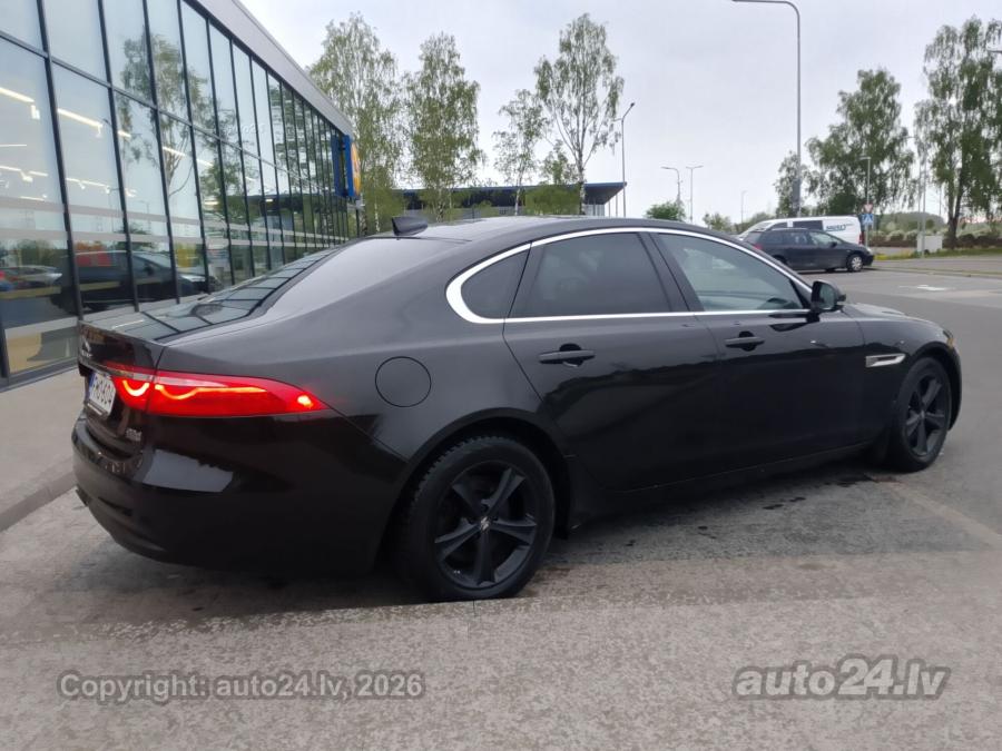 Melns Jaguar XF 2016 Keila, ar dzinēja tilpumu 2.00 L un nobraukumu 256 tūkst. km par 8999 €, foto 8 vietnē AUTOMOTO.COM.LV