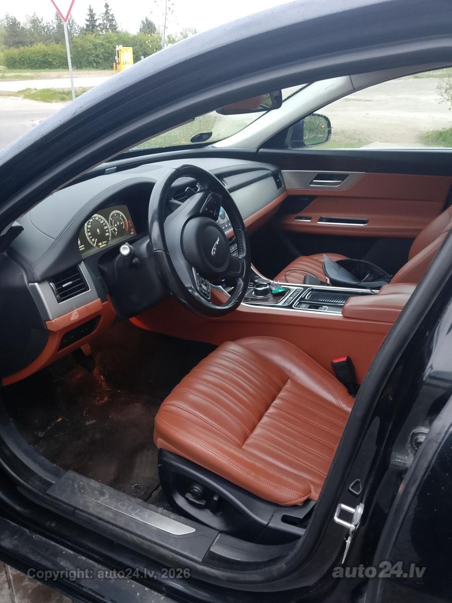 Melns Jaguar XF 2016 Keila, ar dzinēja tilpumu 2.00 L un nobraukumu 256 tūkst. km par 8999 €, foto 11 vietnē AUTOMOTO.COM.LV