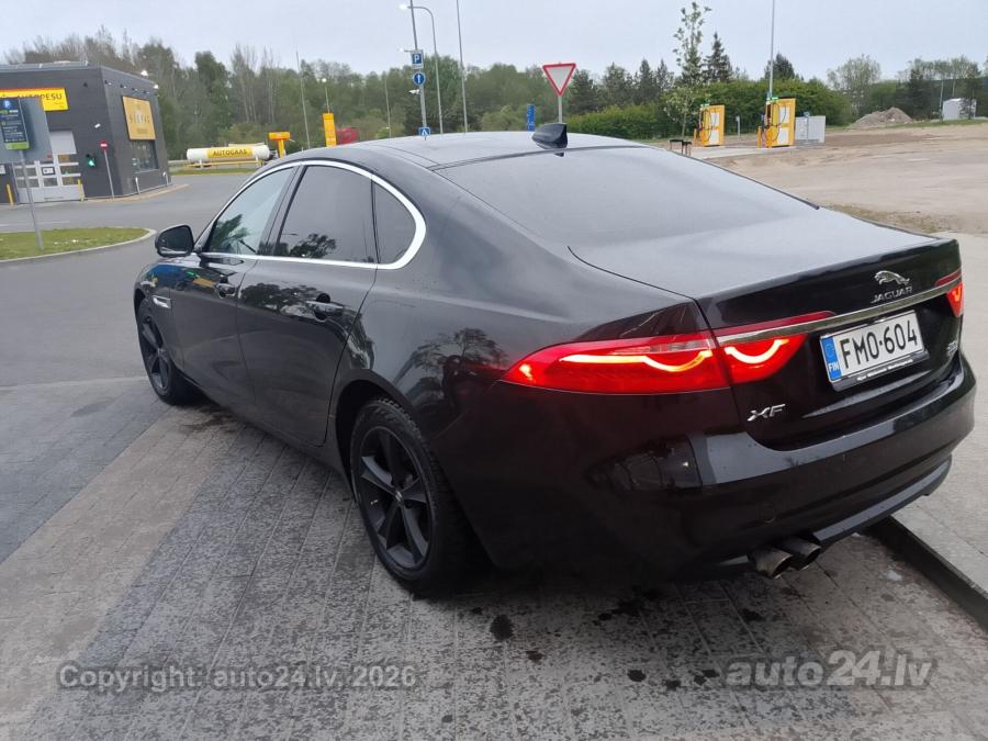 Melns Jaguar XF 2016 Keila, ar dzinēja tilpumu 2.00 L un nobraukumu 256 tūkst. km par 8999 €, foto 13 vietnē AUTOMOTO.COM.LV