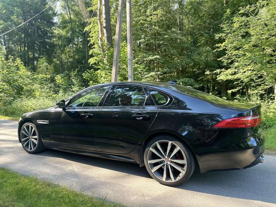 Melns Jaguar XF 2016 Viļņa, ar dzinēja tilpumu 3.00 L un nobraukumu 94 tūkst. km par 19300 €, foto 7 vietnē AUTOMOTO.COM.LV