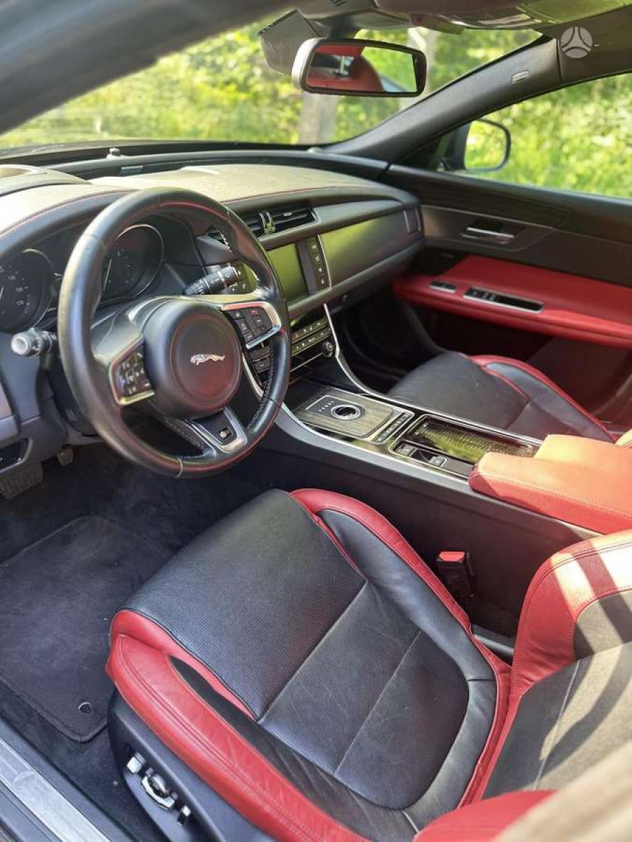 Melns Jaguar XF 2016 Viļņa, ar dzinēja tilpumu 3.00 L un nobraukumu 94 tūkst. km par 19300 €, foto 8 vietnē AUTOMOTO.COM.LV