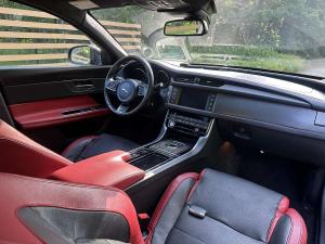 Melns Jaguar XF 2016 Viļņa, ar dzinēja tilpumu 3.00 L un nobraukumu 94 tūkst. km par 19300 €, foto 14 vietnē AUTOMOTO.COM.LV