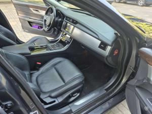 Melns Jaguar XF 2016 Tauragė, ar dzinēja tilpumu 2.00 L un nobraukumu 192 tūkst. km par 9400 €, foto 13 vietnē AUTOMOTO.COM.LV
