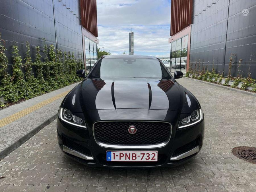 Melns Jaguar XF 2016 Klaipėda, ar dzinēja tilpumu 3.00 L un nobraukumu 274 tūkst. km par 11750 €, foto 1 vietnē AUTOMOTO.COM.LV