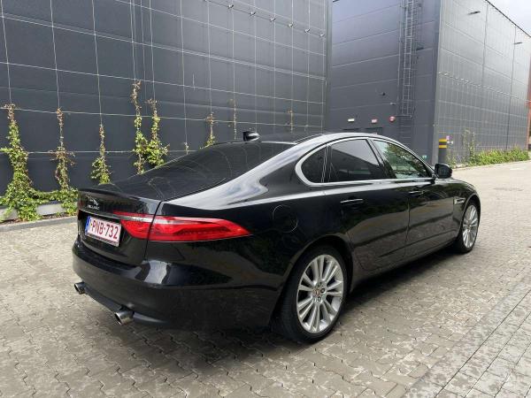 Melns Jaguar XF 2016 Klaipėda, ar dzinēja tilpumu 3.00 L un nobraukumu 274 tūkst. km par 11750 €, foto 3 vietnē AUTOMOTO.COM.LV