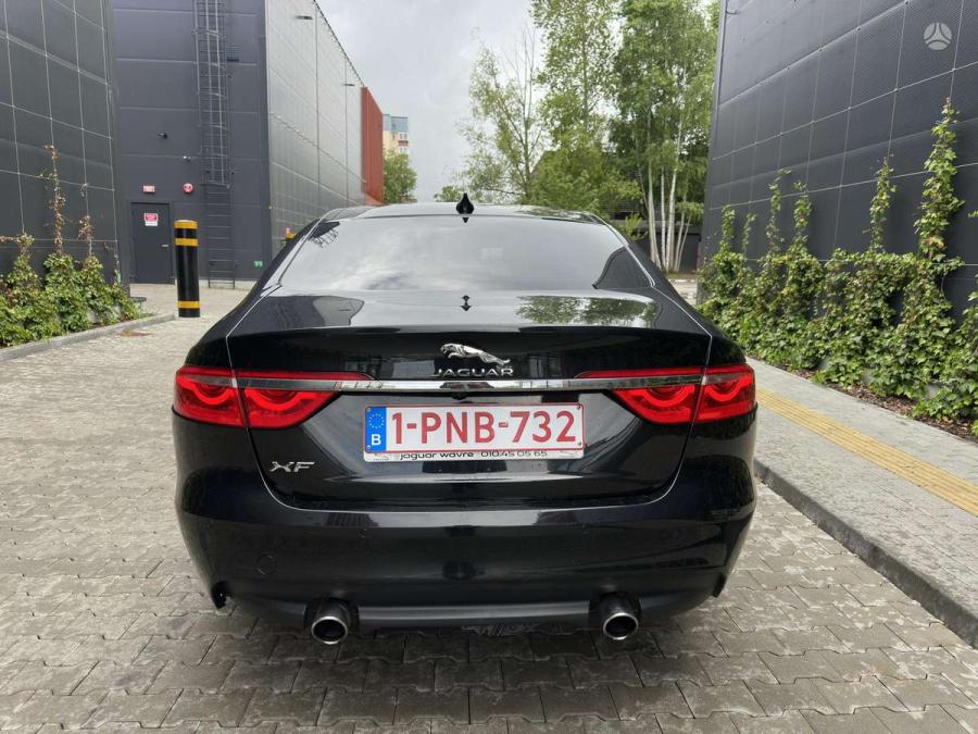 Melns Jaguar XF 2016 Klaipėda, ar dzinēja tilpumu 3.00 L un nobraukumu 274 tūkst. km par 11750 €, foto 5 vietnē AUTOMOTO.COM.LV