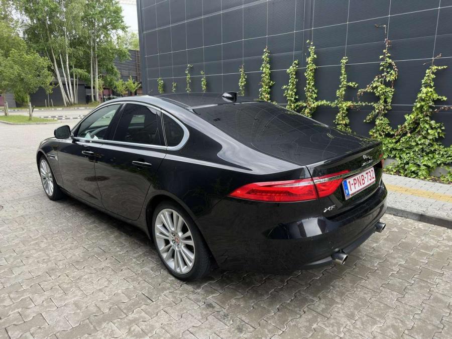 Melns Jaguar XF 2016 Klaipėda, ar dzinēja tilpumu 3.00 L un nobraukumu 274 tūkst. km par 11750 €, foto 9 vietnē AUTOMOTO.COM.LV