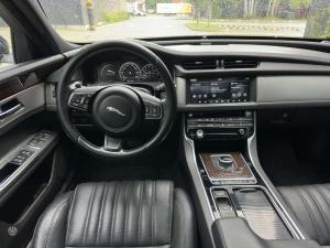 Melns Jaguar XF 2016 Klaipėda, ar dzinēja tilpumu 3.00 L un nobraukumu 274 tūkst. km par 11750 €, foto 18 vietnē AUTOMOTO.COM.LV
