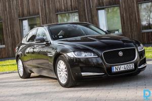 Black Jaguar XF 2017 in Riga, with an engine capacity of 2.00 L and mileage of 239 thousand km for 11900 €, photo 4 on AUTOMOTO.COM.LV