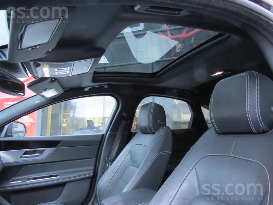 Black Jaguar XF 2017 in Riga, with an engine capacity of 2.00 L and mileage of 184 thousand km for 11490 €, photo 27 on AUTOMOTO.COM.LV