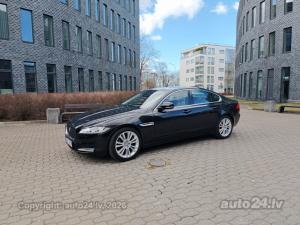 Black Jaguar XF 2017 in Tallinn, with an engine capacity of 2.00 L and mileage of 181 thousand km for 13500 €, photo 4 on AUTOMOTO.COM.LV