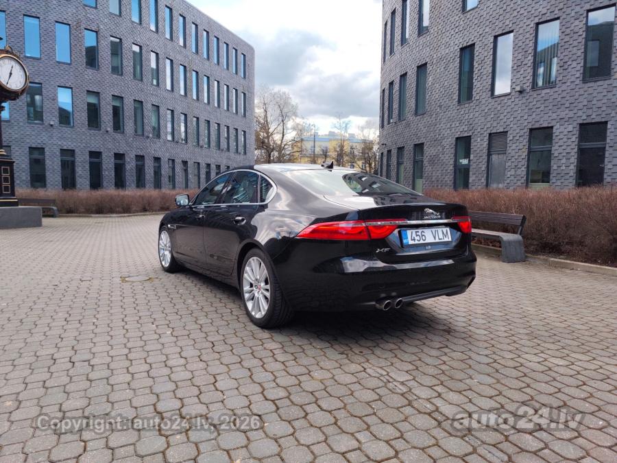 Black Jaguar XF 2017 in Tallinn, with an engine capacity of 2.00 L and mileage of 181 thousand km for 13500 €, photo 6 on AUTOMOTO.COM.LV