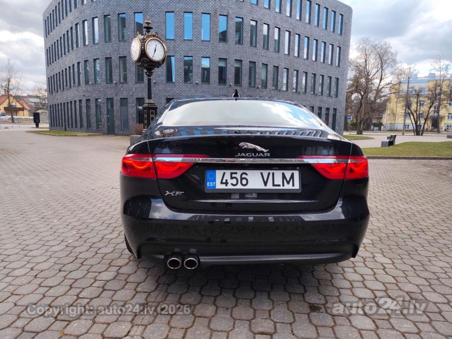 Black Jaguar XF 2017 in Tallinn, with an engine capacity of 2.00 L and mileage of 181 thousand km for 13500 €, photo 7 on AUTOMOTO.COM.LV