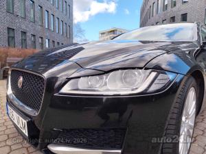 Black Jaguar XF 2017 in Tallinn, with an engine capacity of 2.00 L and mileage of 181 thousand km for 13500 €, photo 9 on AUTOMOTO.COM.LV