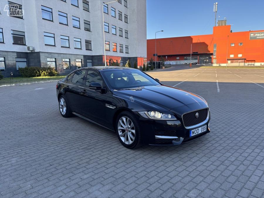 Black Jaguar XF 2017 in Vilnius, with an engine capacity of 2.00 L and mileage of 263 thousand km for 10200 €, photo 1 on AUTOMOTO.COM.LV