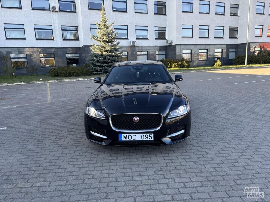 Melns Jaguar XF 2017 Viļņa, ar dzinēja tilpumu 2.00 L un nobraukumu 263 tūkst. km par 10000 €, foto 3 vietnē AUTOMOTO.COM.LV