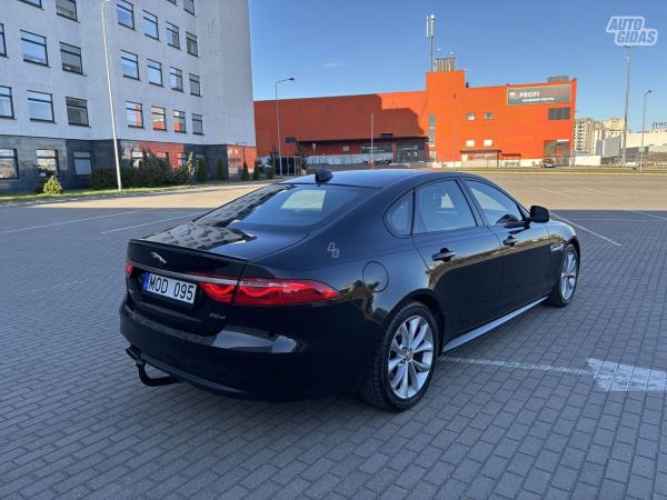 Melns Jaguar XF 2017 Viļņa, ar dzinēja tilpumu 2.00 L un nobraukumu 263 tūkst. km par 10000 €, foto 5 vietnē AUTOMOTO.COM.LV