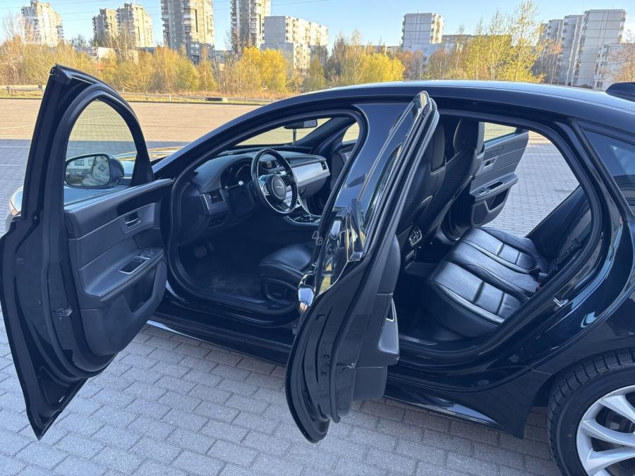 Melns Jaguar XF 2017 Viļņa, ar dzinēja tilpumu 2.00 L un nobraukumu 263 tūkst. km par 10000 €, foto 11 vietnē AUTOMOTO.COM.LV