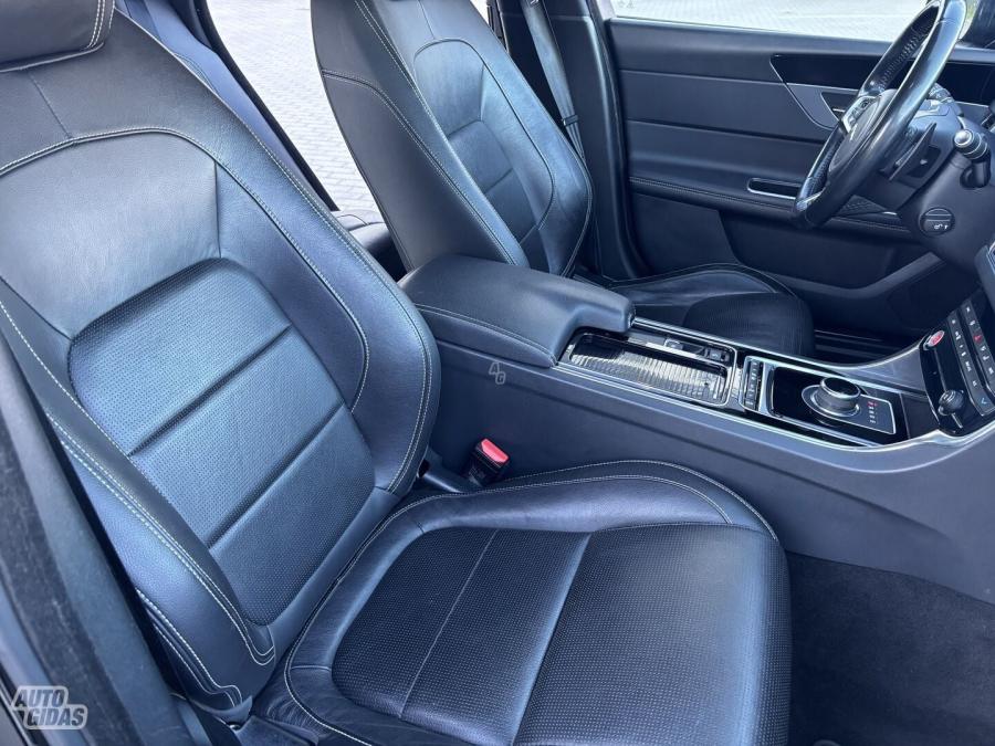 Melns Jaguar XF 2017 Viļņa, ar dzinēja tilpumu 2.00 L un nobraukumu 263 tūkst. km par 10000 €, foto 14 vietnē AUTOMOTO.COM.LV