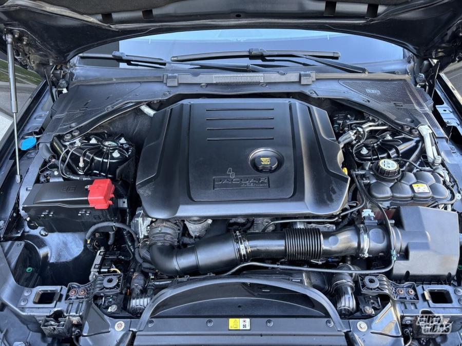 Melns Jaguar XF 2017 Viļņa, ar dzinēja tilpumu 2.00 L un nobraukumu 263 tūkst. km par 10000 €, foto 25 vietnē AUTOMOTO.COM.LV