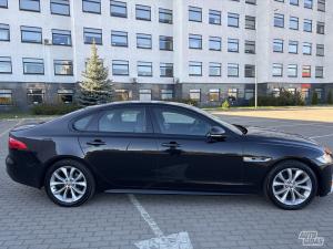 Black Jaguar XF 2017 in Vilnius, with an engine capacity of 2.00 L and mileage of 263 thousand km for 10200 €, photo 7 on AUTOMOTO.COM.LV