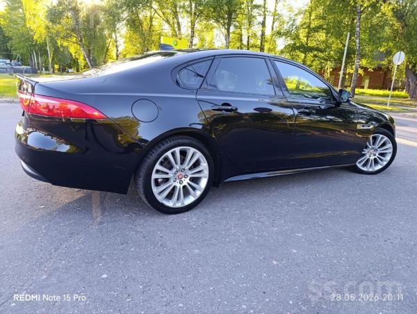Black Jaguar XF 2017 in Riga, with an engine capacity of 2.00 L and mileage of 186 thousand km for 9990 €, photo 8 on AUTOMOTO.COM.LV