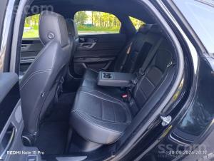 Black Jaguar XF 2017 in Riga, with an engine capacity of 2.00 L and mileage of 186 thousand km for 9990 €, photo 14 on AUTOMOTO.COM.LV