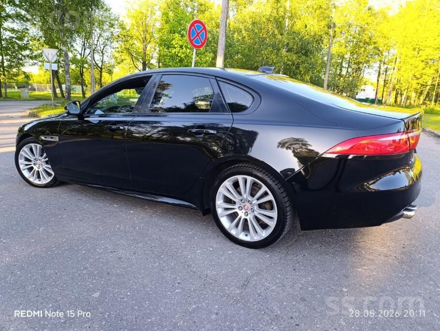 Black Jaguar XF 2017 in Riga, with an engine capacity of 2.00 L and mileage of 186 thousand km for 9990 €, photo 15 on AUTOMOTO.COM.LV