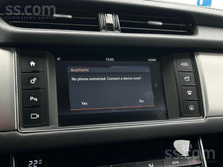 Black Jaguar XF 2017 in Jelgava, with an engine capacity of 2.00 L and mileage of 0 thousand km for 10990 €, photo 22 on AUTOMOTO.COM.LV