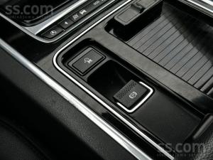 Black Jaguar XF 2017 in Jelgava, with an engine capacity of 2.00 L and mileage of 0 thousand km for 10990 €, photo 27 on AUTOMOTO.COM.LV