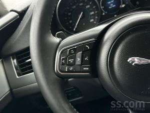 Black Jaguar XF 2017 in Jelgava, with an engine capacity of 2.00 L and mileage of 0 thousand km for 10990 €, photo 30 on AUTOMOTO.COM.LV